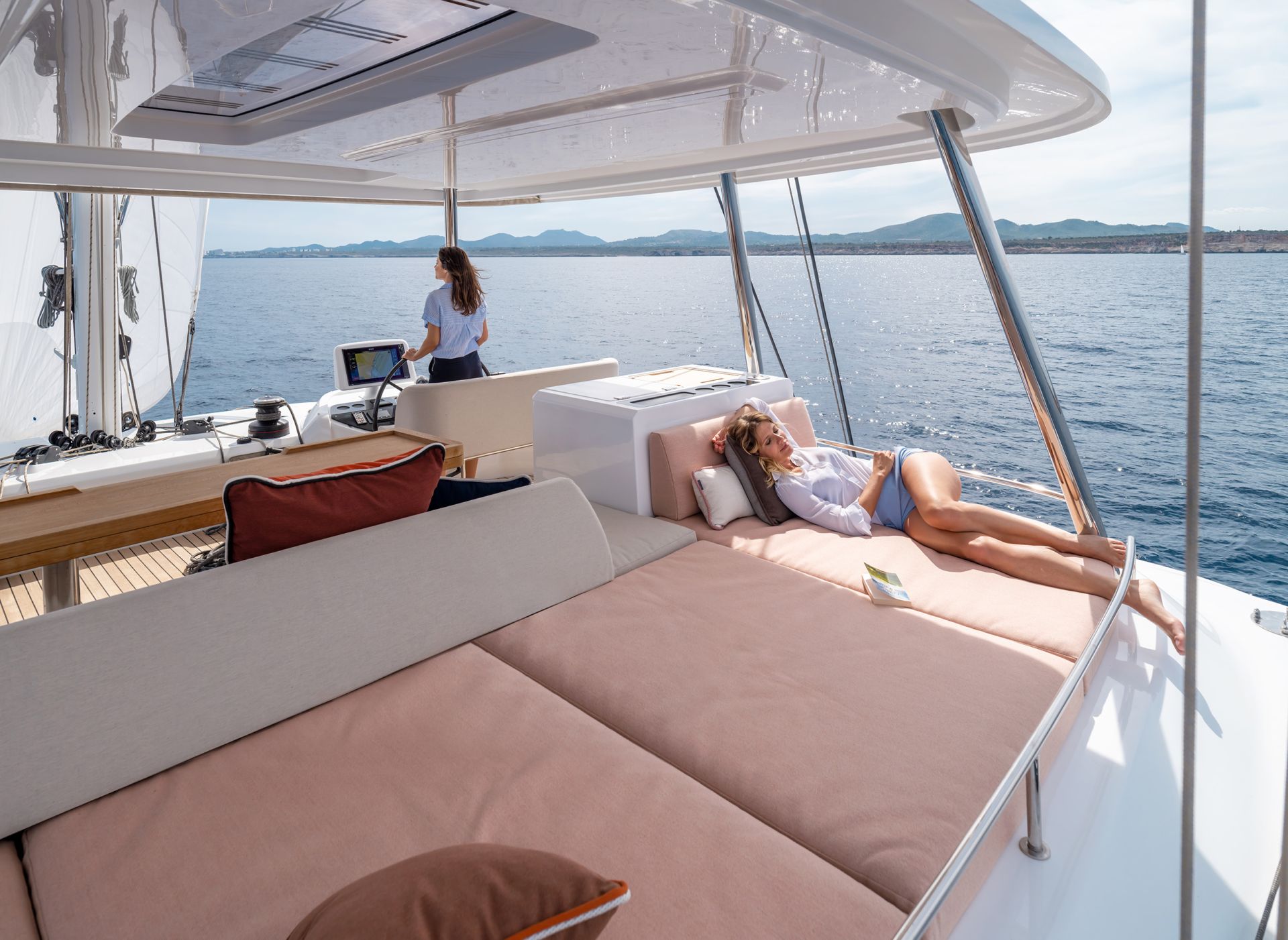 AZUL Yacht Charter Details, Lagoon 55 | CHARTERWORLD Luxury Superyachts